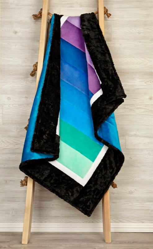 Video: How to Make a Cuddle® Minky Self-Binding Strip Quilt (Free ...