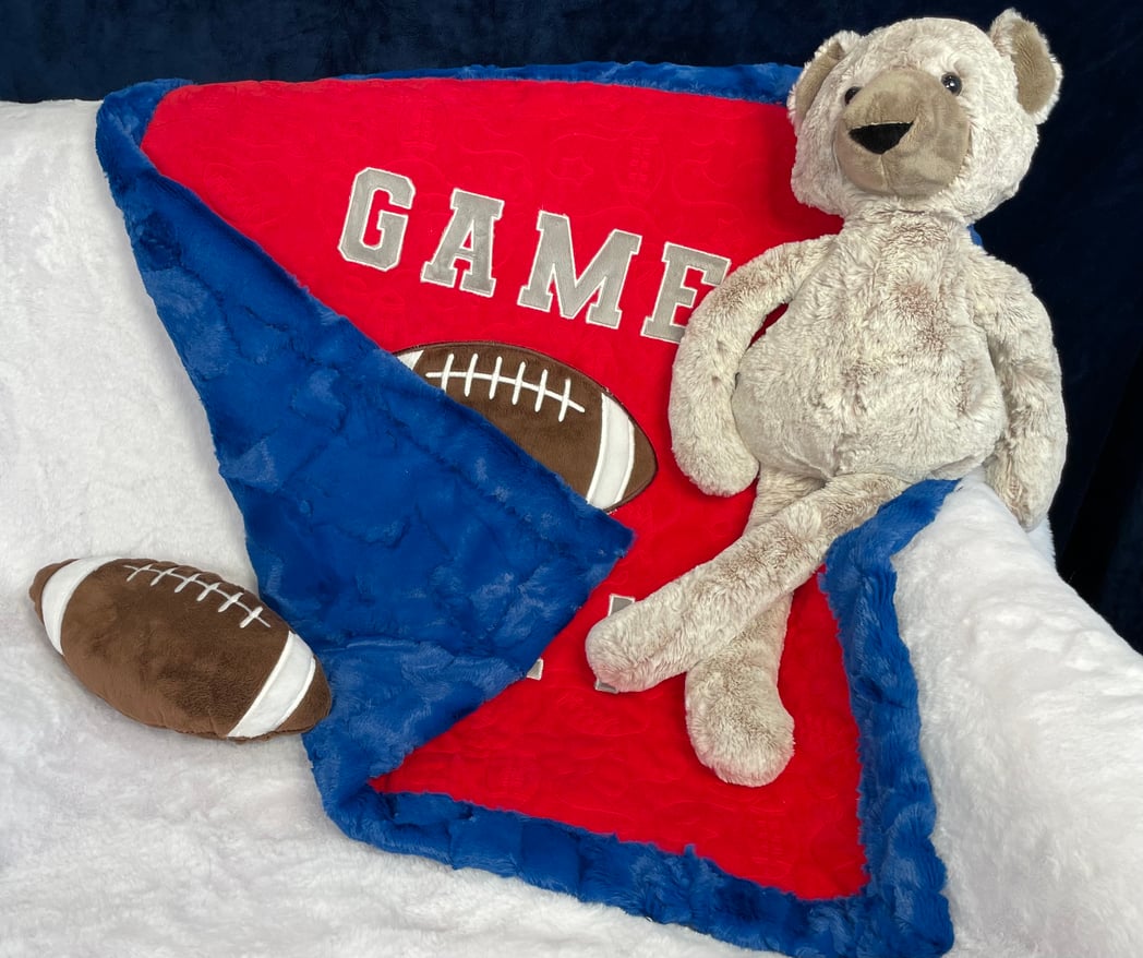 Game Day Cuddle® Projects to Show Team Spirit!