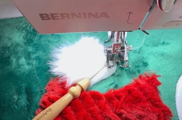 How to Sew a Santa-Themed Holiday Pillow (Petal Pop Santa Pattern ...